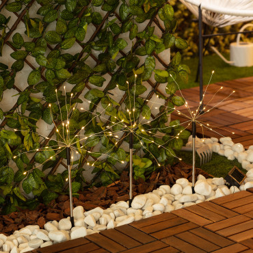 Set of 3 Dandelion LED Spikes with Solar Charger - Ledkia