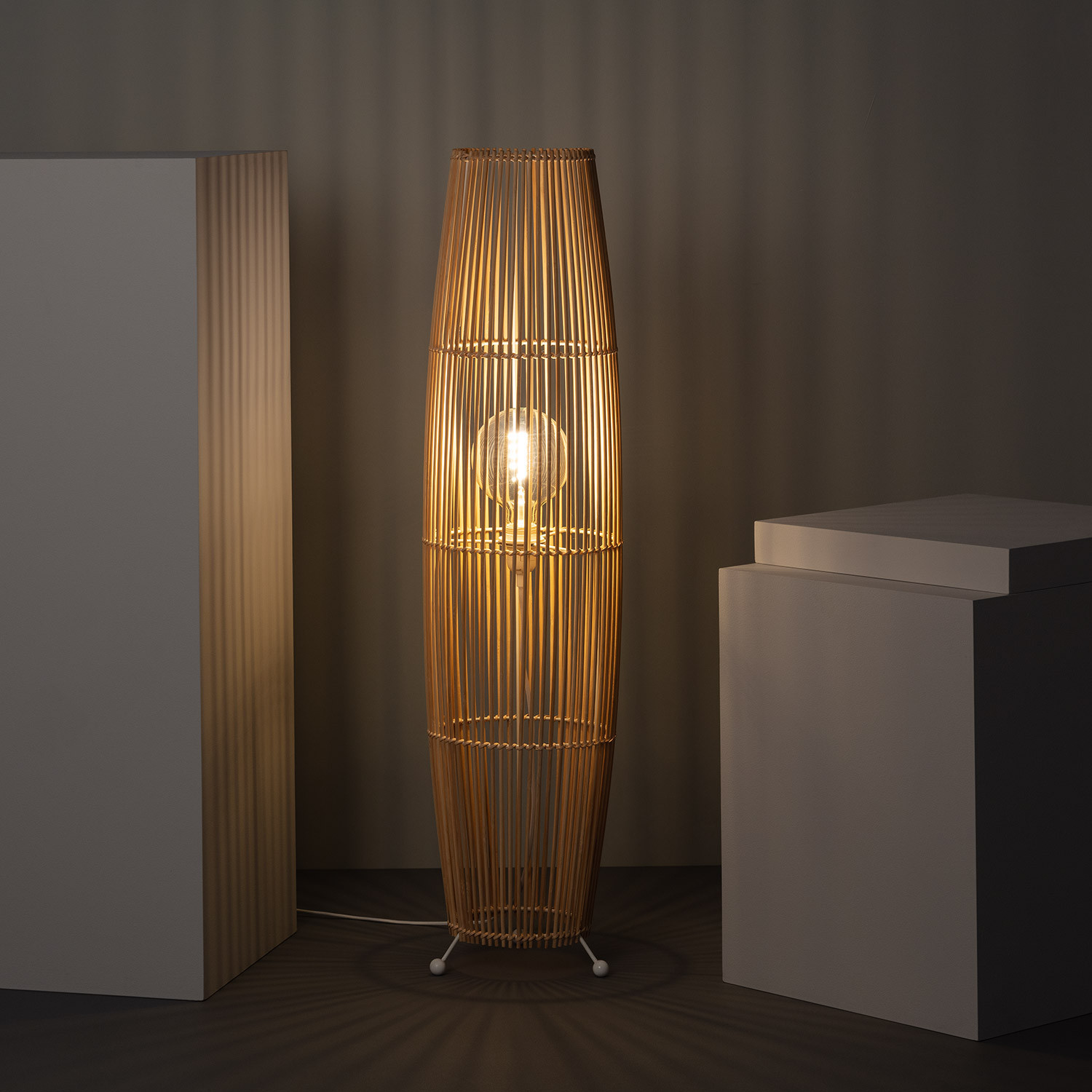 Komu Floor Lamp - Ledkia
