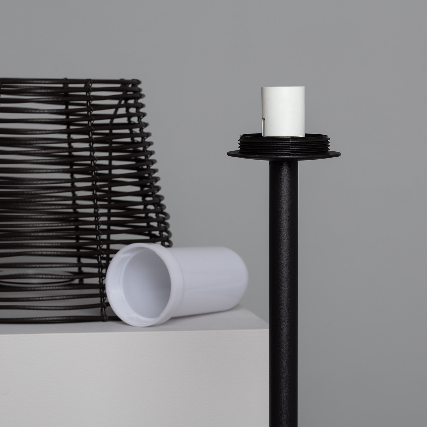 Asha Outdoor Floor Lamp - Ledkia